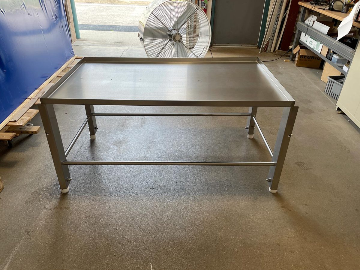 Carts & Tables – Custom Cut Metals